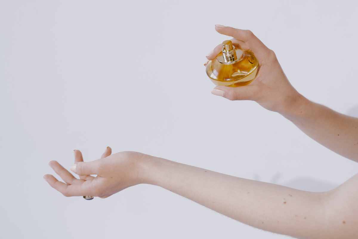 The Impact of Your Skin's pH on Perfume Fragrance