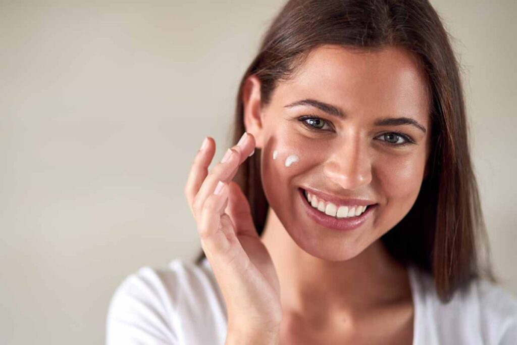 Treatments for Dehydrated Skin vs. Dry Skin: Differences and Solutions
