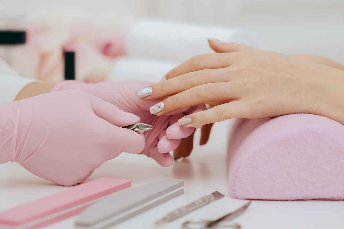 Are DIY Manicures as Effective as Salon Manicures?