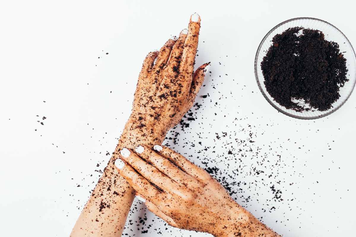 Using Coffee Body Scrubs for Soft Skin