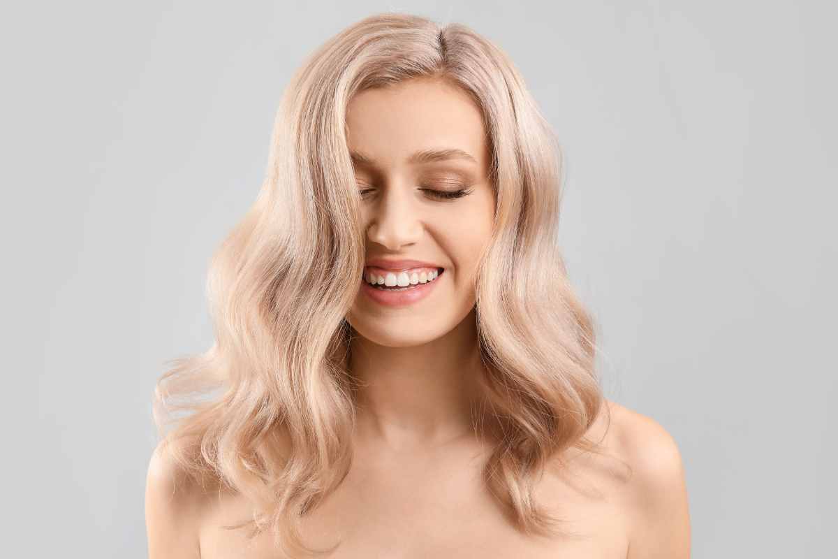 Classic Valentine Hairstyles: Soft Waves That Never Go Out of Style