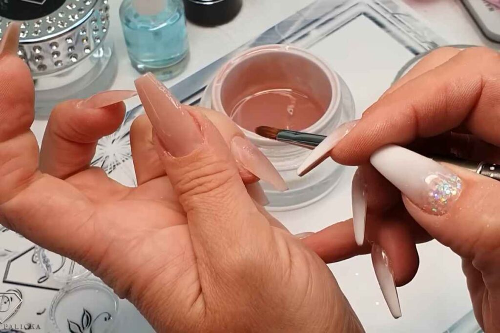 European Nails: Stunning Babyboomer French with Glitter Encapsulation