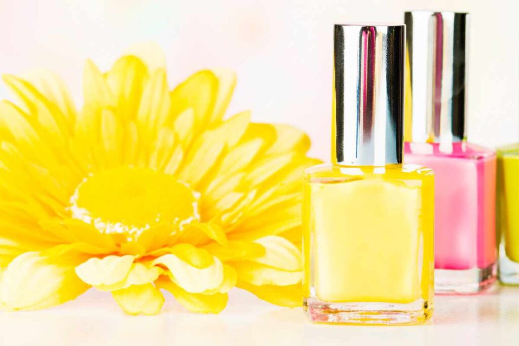 Simple Yellow Spring Nail Designs for Every Occasion