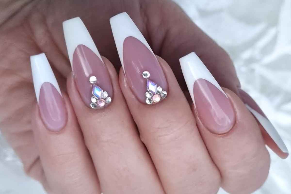 Elegant Graduation Nail Ideas: Perfect Deep French Manicure