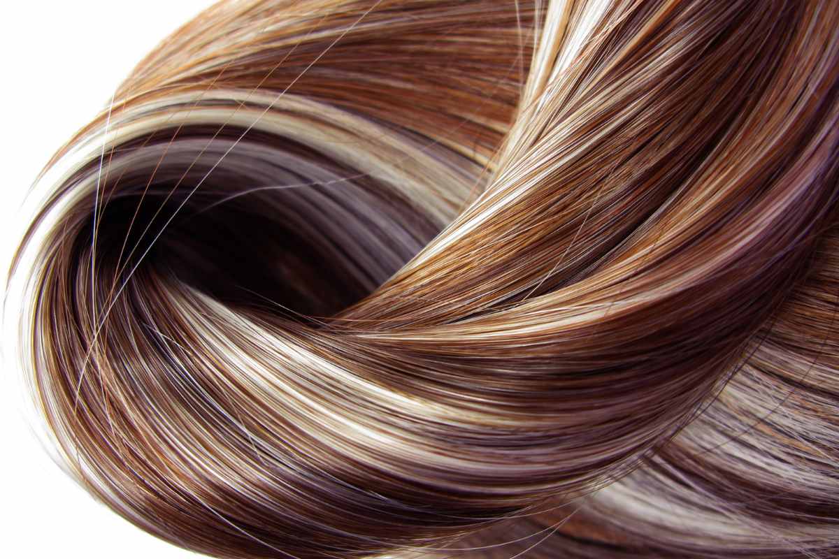 The Best Highlight Shades for Dark Hair: A Complete Guide