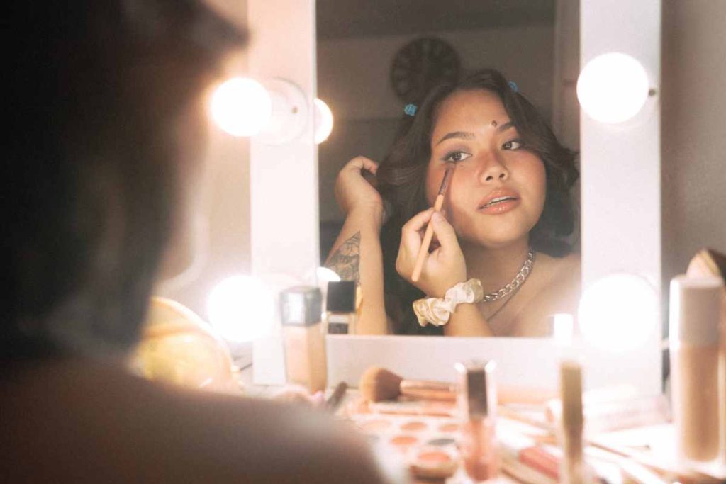 How Lighting Affects Your Makeup Results (And How to Adjust It)