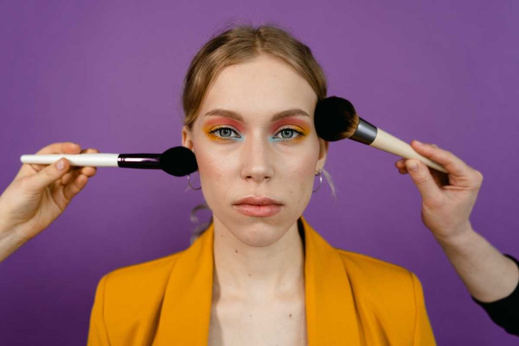 The Psychology of Makeup: Why We Wear It and How It Affects Mood
